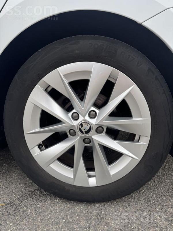 Balts Skoda Octavia 2021 Rīga, ar dzinēja tilpumu 1.50 L un nobraukumu 66 tūkst. km par 19990 €, foto 8 vietnē AUTOMOTO.COM.LV