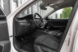 Balts Skoda Octavia 2022 Viļņa, ar dzinēja tilpumu 1.97 L un nobraukumu 286 tūkst. km par 14450 €, foto 14 vietnē AUTOMOTO.COM.LV