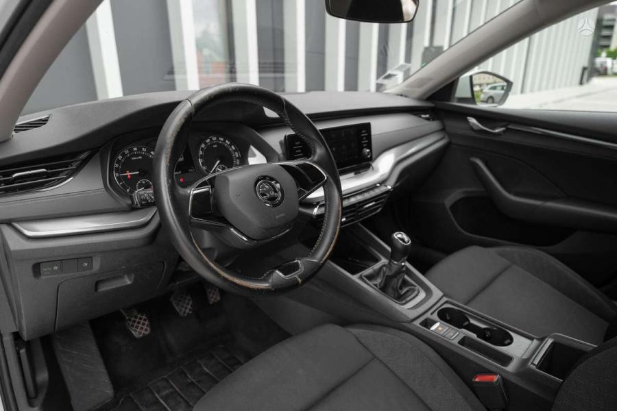 Balts Skoda Octavia 2022 Viļņa, ar dzinēja tilpumu 1.97 L un nobraukumu 286 tūkst. km par 14450 €, foto 15 vietnē AUTOMOTO.COM.LV