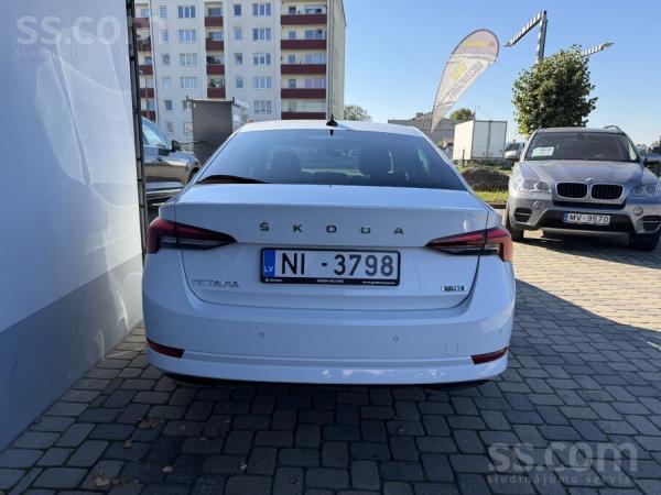 Balts Skoda Octavia 2022 Talsi, ar dzinēja tilpumu 1.00 L un nobraukumu 150 tūkst. km par 13900 €, foto 5 vietnē AUTOMOTO.COM.LV