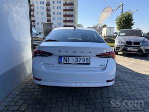 Белый Шкода Октавия 2022 в Талси, объемом двигателя 1.00 л и пробегом 150 тыс. км за 13900 €, фото 5 на AUTOMOTO.COM.LV