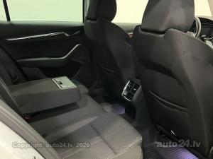 Balts Skoda Octavia 2023 Tallina, ar dzinēja tilpumu 1.50 L un nobraukumu 72 tūkst. km par 21900 €, foto 4 vietnē AUTOMOTO.COM.LV