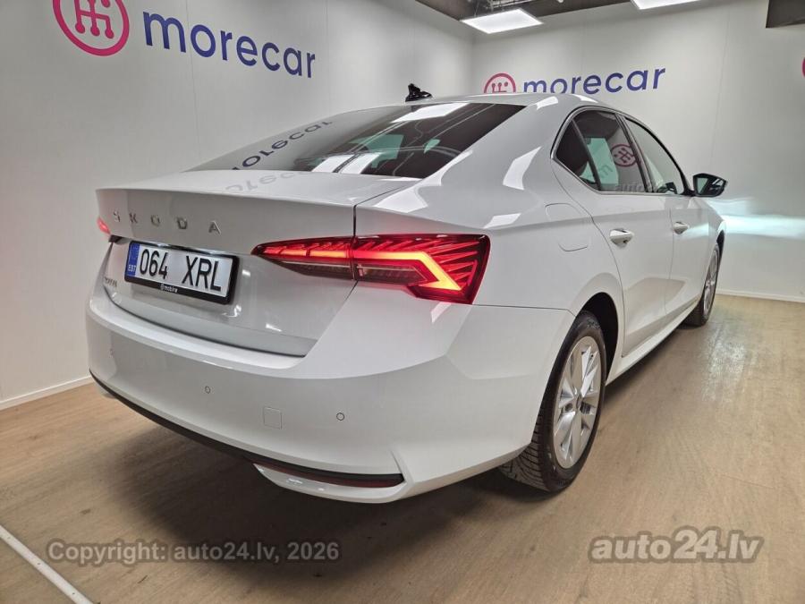 Balts Skoda Octavia 2024 Tallina, ar dzinēja tilpumu 1.50 L un nobraukumu 16 tūkst. km par 26900 €, foto 6 vietnē AUTOMOTO.COM.LV