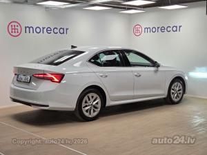 Balts Skoda Octavia 2024 Tallina, ar dzinēja tilpumu 1.50 L un nobraukumu 16 tūkst. km par 26900 €, foto 4 vietnē AUTOMOTO.COM.LV
