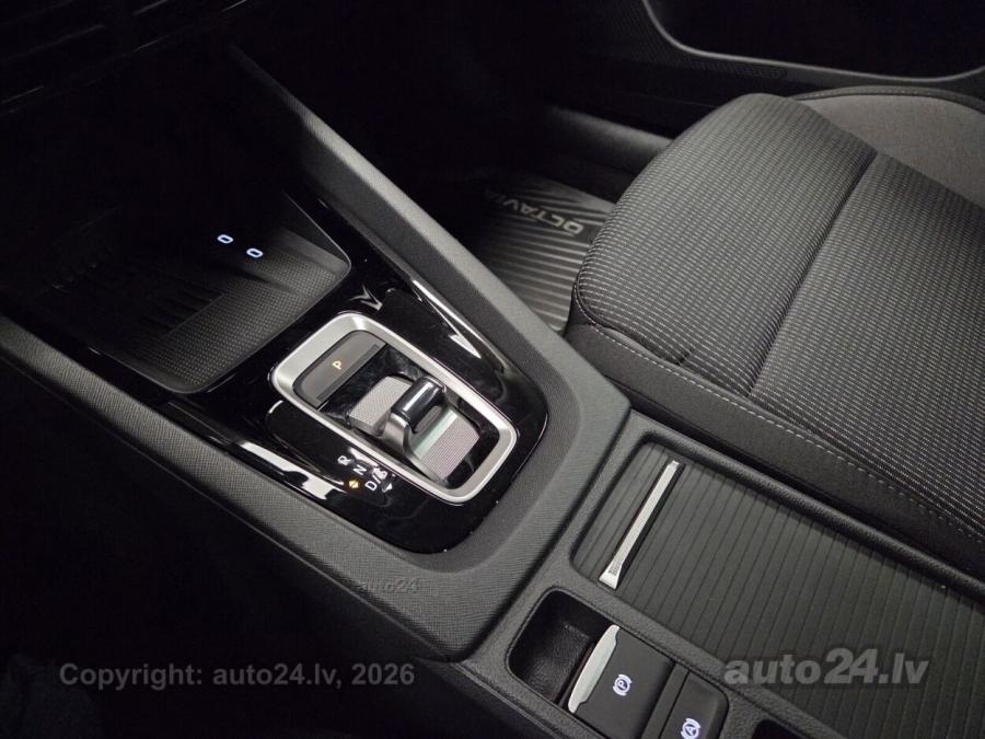 Balts Skoda Octavia 2024 Tallina, ar dzinēja tilpumu 1.50 L un nobraukumu 16 tūkst. km par 26900 €, foto 12 vietnē AUTOMOTO.COM.LV
