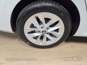 Balts Skoda Octavia 2024 Tallina, ar dzinēja tilpumu 1.50 L un nobraukumu 16 tūkst. km par 26900 €, foto 22 vietnē AUTOMOTO.COM.LV