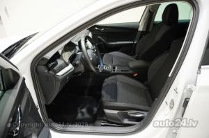 Balts Skoda Octavia 2024 Tallina, ar dzinēja tilpumu 1.00 L un nobraukumu 33 tūkst. km par 20900 €, foto 14 vietnē AUTOMOTO.COM.LV