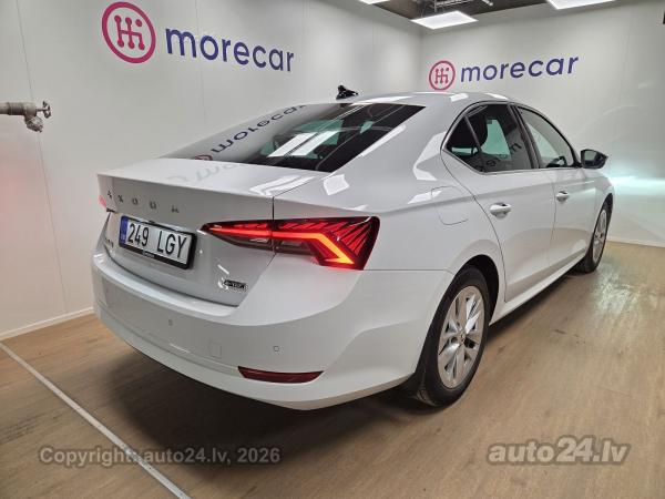 Balts Skoda Octavia 2024 Tallina, ar dzinēja tilpumu 1.50 L un nobraukumu 25 tūkst. km par 23400 €, foto 5 vietnē AUTOMOTO.COM.LV
