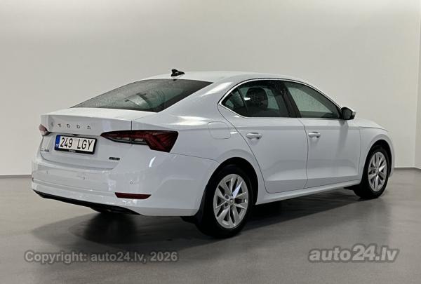 White Skoda Octavia 2024 in Tallinn, with an engine capacity of 1.50 L and mileage of 25 thousand km for 23500 €, photo 2 on AUTOMOTO.COM.LV