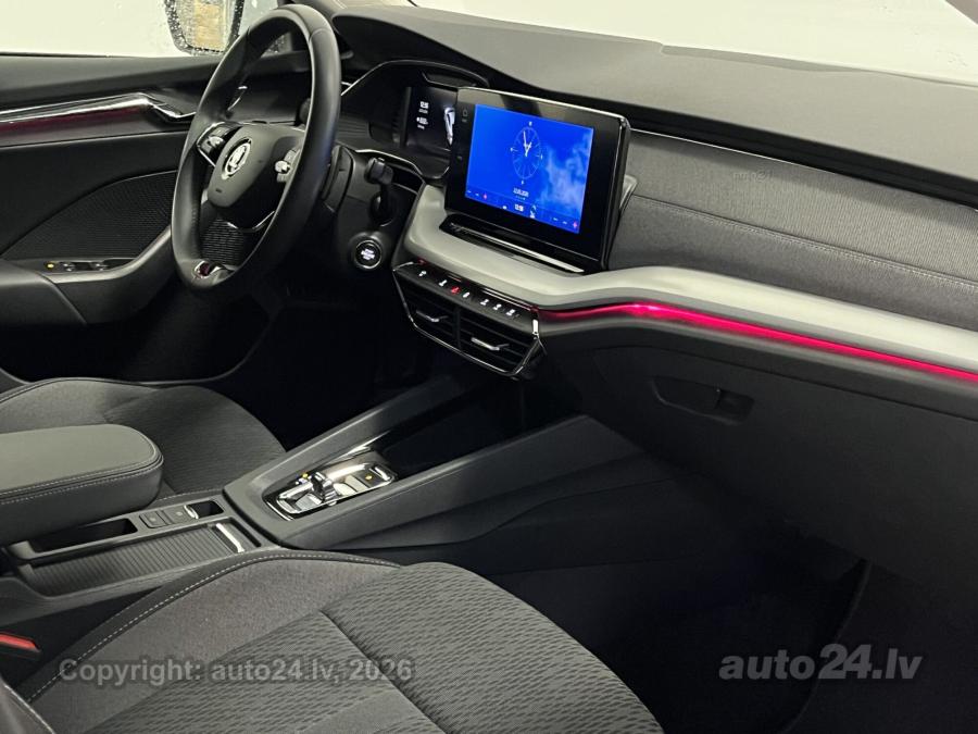 White Skoda Octavia 2024 in Tallinn, with an engine capacity of 1.50 L and mileage of 25 thousand km for 23500 €, photo 4 on AUTOMOTO.COM.LV
