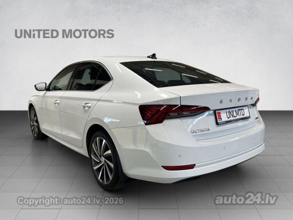 Balts Skoda Octavia 2024 Tallina, ar dzinēja tilpumu 1.50 L un nobraukumu 24 tūkst. km par 24900 €, foto 4 vietnē AUTOMOTO.COM.LV