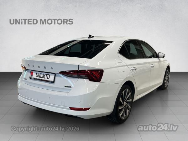 Balts Skoda Octavia 2024 Tallina, ar dzinēja tilpumu 1.50 L un nobraukumu 24 tūkst. km par 24900 €, foto 6 vietnē AUTOMOTO.COM.LV
