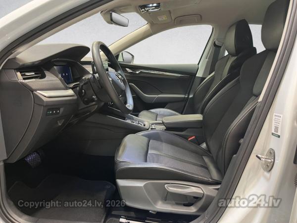 Balts Skoda Octavia 2024 Tallina, ar dzinēja tilpumu 1.50 L un nobraukumu 24 tūkst. km par 24900 €, foto 9 vietnē AUTOMOTO.COM.LV