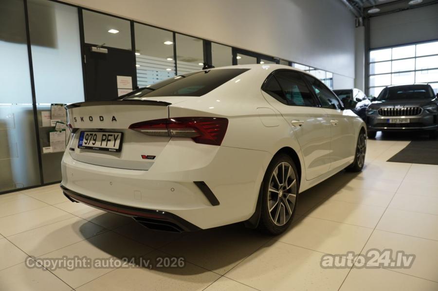Balts Skoda Octavia 2024 Tallina, ar dzinēja tilpumu 2.00 L un nobraukumu 43 tūkst. km par 35900 €, foto 4 vietnē AUTOMOTO.COM.LV