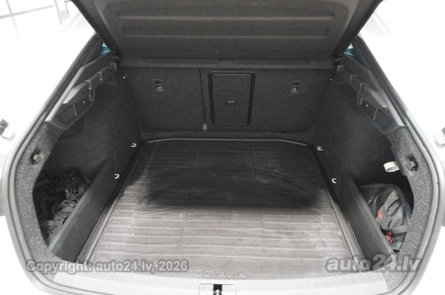 Balts Skoda Octavia 2024 Tallina, ar dzinēja tilpumu 2.00 L un nobraukumu 43 tūkst. km par 35900 €, foto 9 vietnē AUTOMOTO.COM.LV