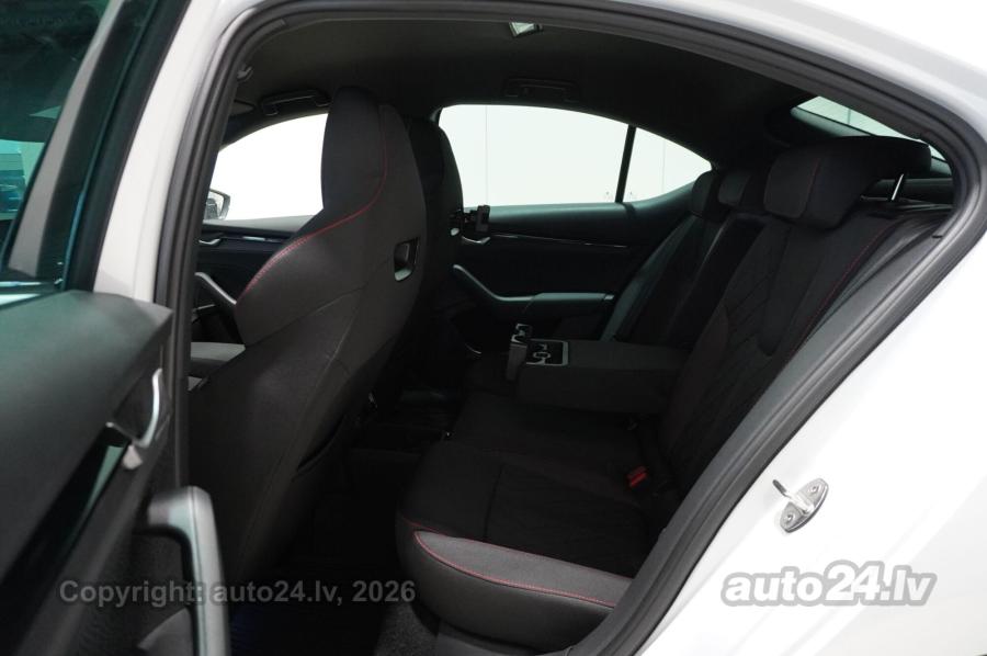 Balts Skoda Octavia 2024 Tallina, ar dzinēja tilpumu 2.00 L un nobraukumu 43 tūkst. km par 35900 €, foto 14 vietnē AUTOMOTO.COM.LV