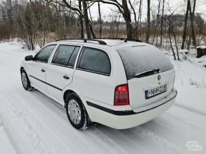 White Skoda Octavia 2005 in Sirvintos, with an engine capacity of 1.90 L and mileage of 298 thousand km for 1700 €, photo 4 on AUTOMOTO.COM.LV