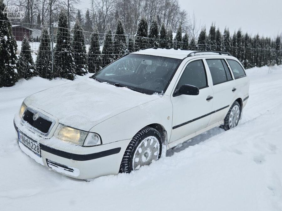 White Skoda Octavia 2005 in Sirvintos, with an engine capacity of 1.90 L and mileage of 298 thousand km for 1699 €, photo 1 on AUTOMOTO.COM.LV