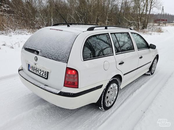 White Skoda Octavia 2005 in Sirvintos, with an engine capacity of 1.90 L and mileage of 298 thousand km for 1699 €, photo 8 on AUTOMOTO.COM.LV
