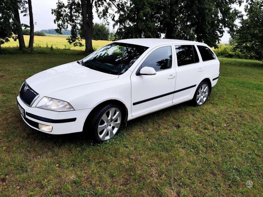 Balts Skoda Octavia 2006 Panevēža, ar dzinēja tilpumu 1.90 L un nobraukumu 420 tūkst. km par 1100 €, foto 3 vietnē AUTOMOTO.COM.LV