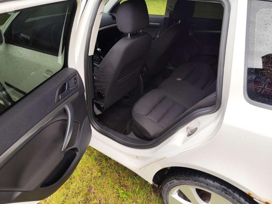 Balts Skoda Octavia 2006 Panevēža, ar dzinēja tilpumu 1.90 L un nobraukumu 420 tūkst. km par 1100 €, foto 10 vietnē AUTOMOTO.COM.LV