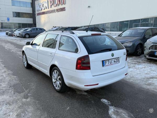 Balts Skoda Octavia 2007 Viļņa, ar dzinēja tilpumu 1.97 L un nobraukumu 300 tūkst. km par 2350 €, foto 3 vietnē AUTOMOTO.COM.LV