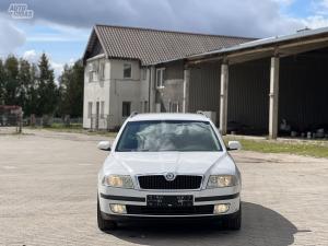 Белый Шкода Октавия 2007 в Вильнюс, объемом двигателя 2.00 л и пробегом 210 тыс. км за 1750 €, фото  на AUTOMOTO.COM.LV