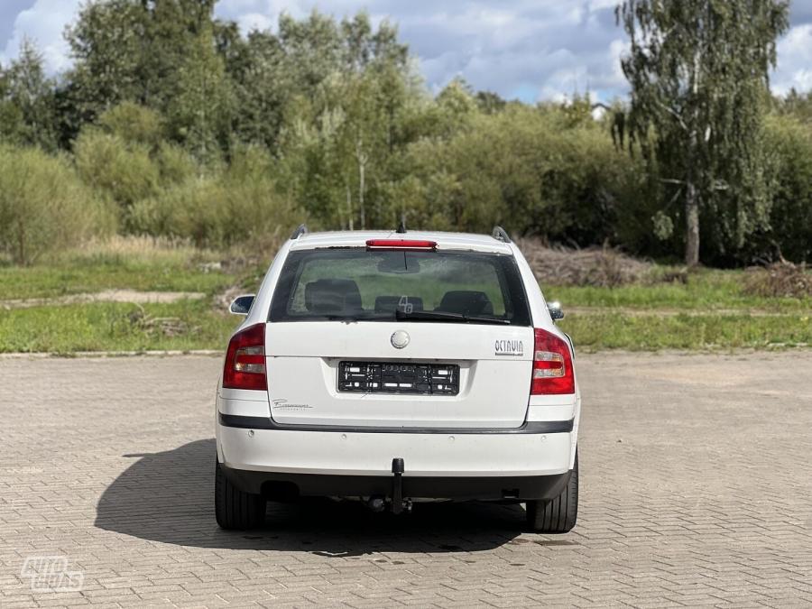 White Skoda Octavia 2007 in Vilnius, with an engine capacity of 2.00 L and mileage of 210 thousand km for 1750 €, photo 6 on AUTOMOTO.COM.LV