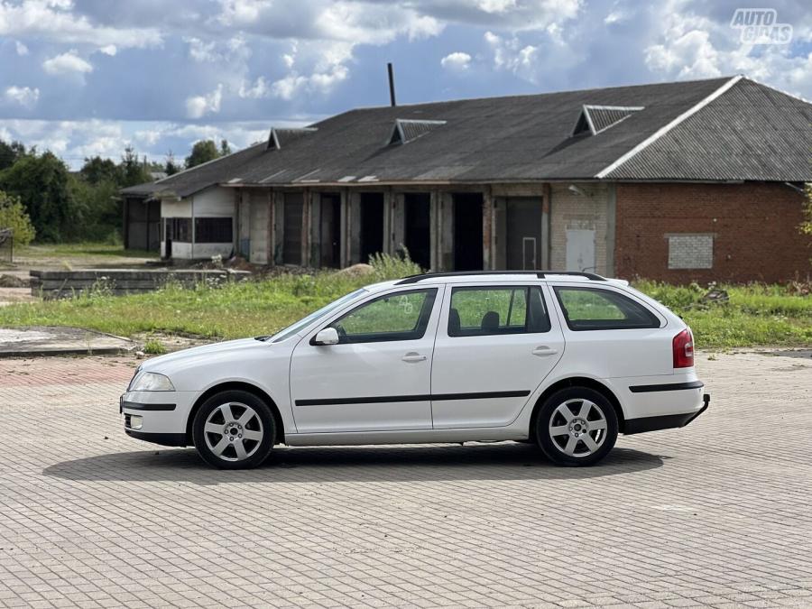 White Skoda Octavia 2007 in Vilnius, with an engine capacity of 2.00 L and mileage of 210 thousand km for 1750 €, photo 8 on AUTOMOTO.COM.LV
