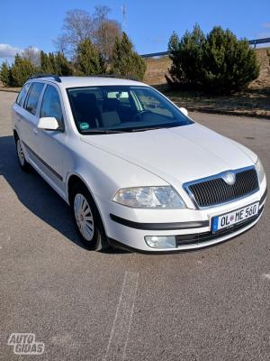 Balts Skoda Octavia 2008 Mažeikiai, ar dzinēja tilpumu 1.90 L un nobraukumu 284 tūkst. km par 2899 €, foto  vietnē AUTOMOTO.COM.LV