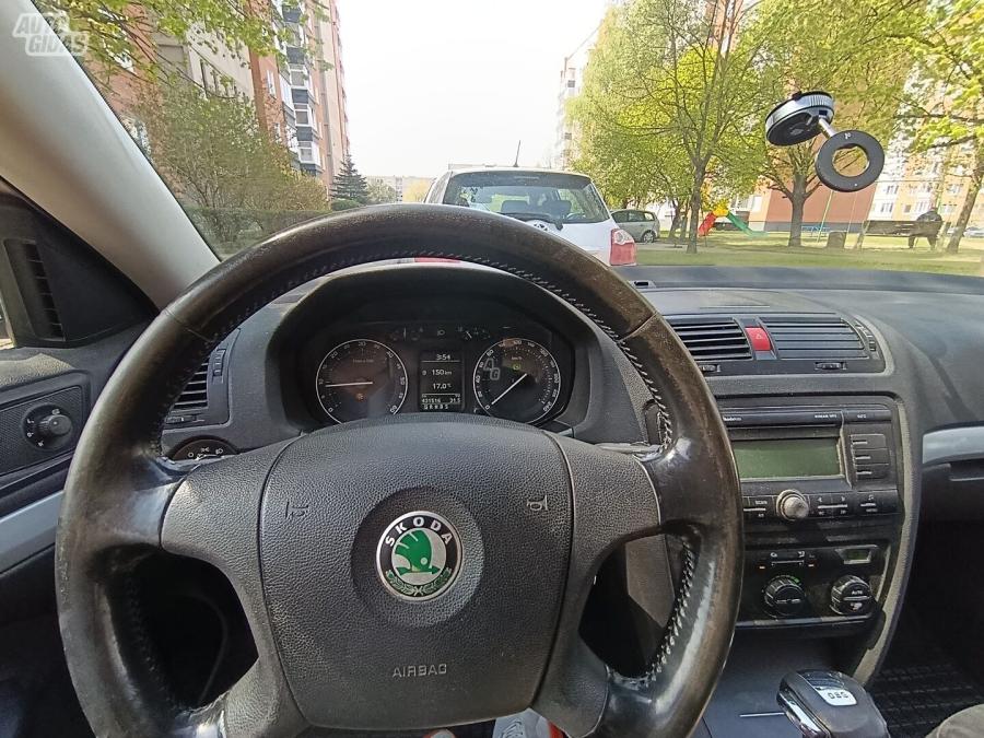 Белый Шкода Октавия 2008 в Клайпеда, объемом двигателя 1.90 л и пробегом 432 тыс. км за 839 €, фото 27 на AUTOMOTO.COM.LV