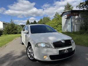 White Skoda Octavia 2008 in Vilnius, with an engine capacity of 1.97 L and mileage of 366 thousand km for 2850 €, photo 4 on AUTOMOTO.COM.LV