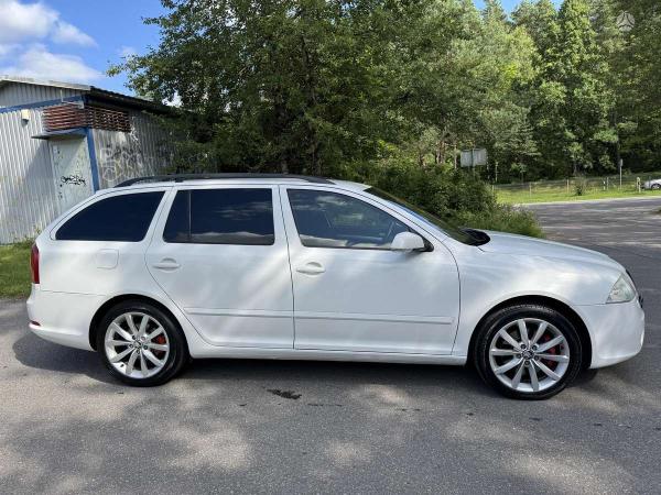 Balts Skoda Octavia 2008 Viļņa, ar dzinēja tilpumu 1.97 L un nobraukumu 366 tūkst. km par 2850 €, foto 5 vietnē AUTOMOTO.COM.LV