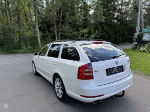 White Skoda Octavia 2008 in Vilnius, with an engine capacity of 1.97 L and mileage of 366 thousand km for 2850 €, photo 9 on AUTOMOTO.COM.LV