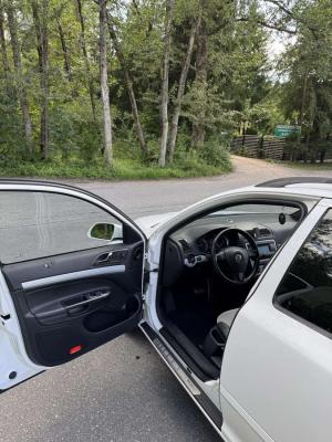 White Skoda Octavia 2008 in Vilnius, with an engine capacity of 1.97 L and mileage of 366 thousand km for 2850 €, photo 12 on AUTOMOTO.COM.LV