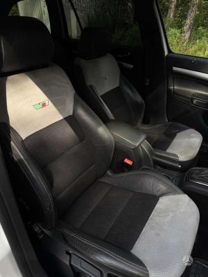 White Skoda Octavia 2008 in Vilnius, with an engine capacity of 1.97 L and mileage of 366 thousand km for 2850 €, photo 21 on AUTOMOTO.COM.LV
