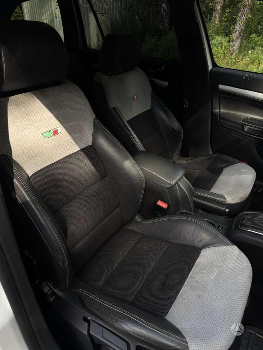 White Skoda Octavia 2008 in Vilnius, with an engine capacity of 1.97 L and mileage of 366 thousand km for 2850 €, photo 21 on AUTOMOTO.COM.LV