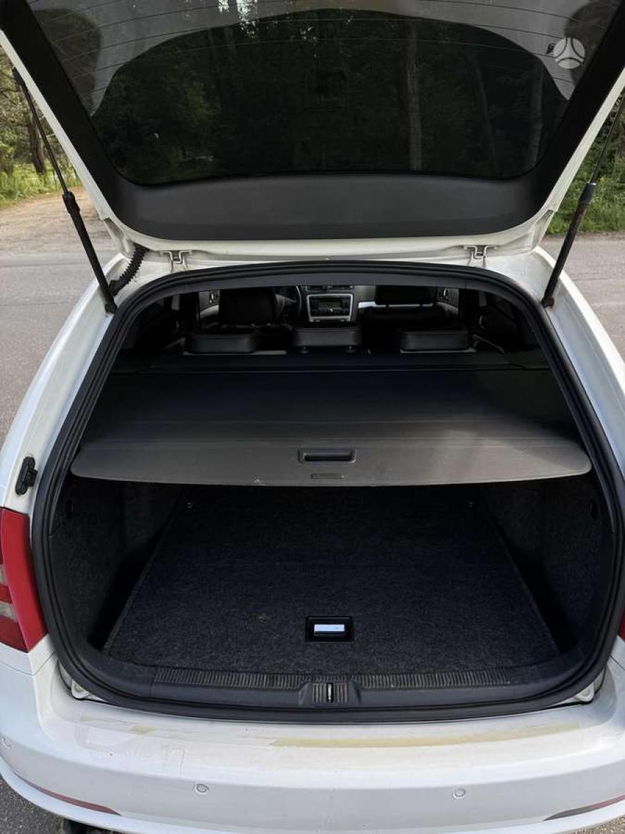 White Skoda Octavia 2008 in Vilnius, with an engine capacity of 1.97 L and mileage of 366 thousand km for 2850 €, photo 24 on AUTOMOTO.COM.LV