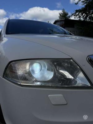 White Skoda Octavia 2008 in Vilnius, with an engine capacity of 1.97 L and mileage of 366 thousand km for 2850 €, photo 30 on AUTOMOTO.COM.LV