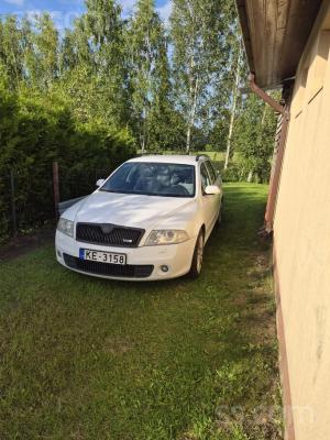 White Skoda Octavia 2008 in Riga, with an engine capacity of 2.00 L and mileage of 302 thousand km for 2000 €, photo  on AUTOMOTO.COM.LV