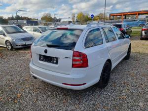 White Skoda Octavia 2008 in Kaunas, with an engine capacity of 1.97 L and mileage of 234 thousand km for 2500 €, photo 3 on AUTOMOTO.COM.LV