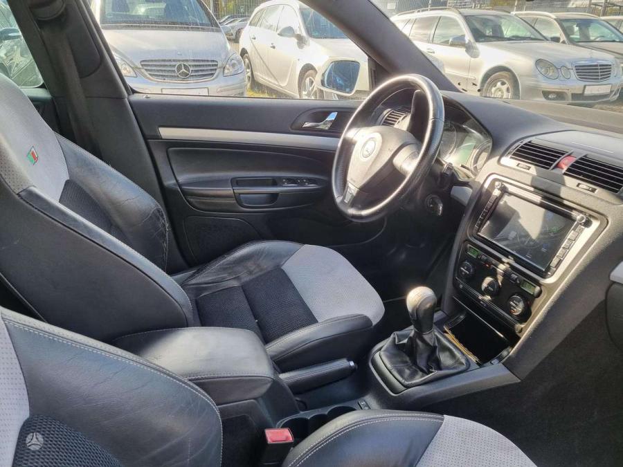 White Skoda Octavia 2008 in Kaunas, with an engine capacity of 1.97 L and mileage of 234 thousand km for 2500 €, photo 6 on AUTOMOTO.COM.LV