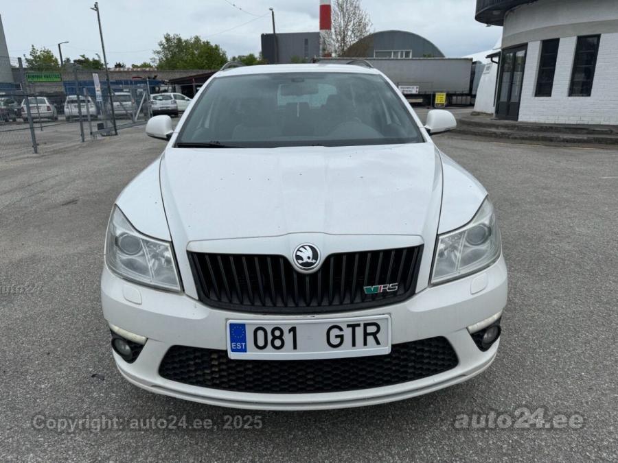Balts Skoda Octavia 2009 Tallina, ar dzinēja tilpumu 2.00 L un nobraukumu 376 tūkst. km par 3750 €, foto 1 vietnē AUTOMOTO.COM.LV