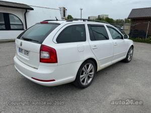 Balts Skoda Octavia 2009 Tallina, ar dzinēja tilpumu 2.00 L un nobraukumu 376 tūkst. km par 3750 €, foto 7 vietnē AUTOMOTO.COM.LV