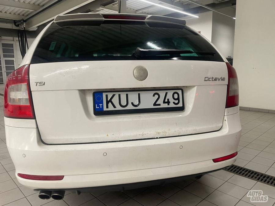 Balts Skoda Octavia 2009 Kauņa, ar dzinēja tilpumu 1.80 L un nobraukumu 333 tūkst. km par 2950 €, foto 5 vietnē AUTOMOTO.COM.LV