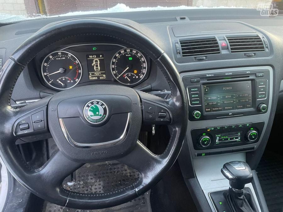 Balts Skoda Octavia 2009 Kauņa, ar dzinēja tilpumu 1.80 L un nobraukumu 333 tūkst. km par 2950 €, foto 13 vietnē AUTOMOTO.COM.LV