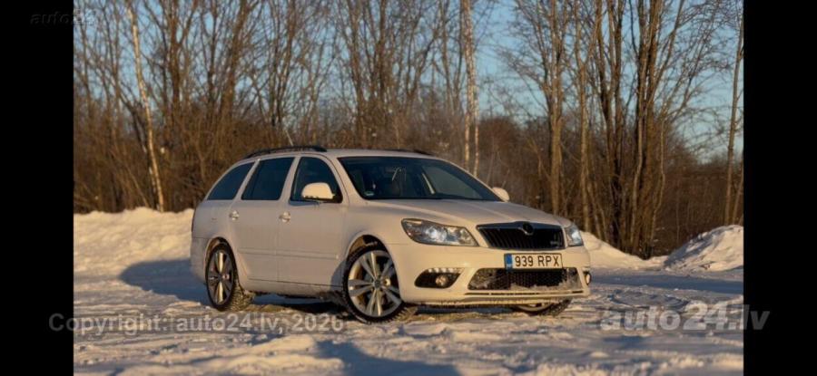 White Skoda Octavia 2009 in Tallinn, with an engine capacity of 2.00 L and mileage of 285 thousand km for 4100 €, photo 2 on AUTOMOTO.COM.LV