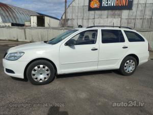 Balts Skoda Octavia 2009 Tallina, ar dzinēja tilpumu 1.60 L un nobraukumu 249 tūkst. km par 1950 €, foto 4 vietnē AUTOMOTO.COM.LV