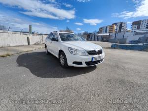 Balts Skoda Octavia 2009 Tallina, ar dzinēja tilpumu 1.60 L un nobraukumu 249 tūkst. km par 1950 €, foto 12 vietnē AUTOMOTO.COM.LV