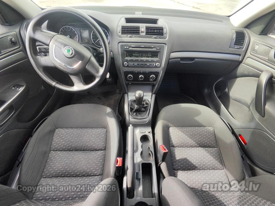 Balts Skoda Octavia 2009 Tallina, ar dzinēja tilpumu 1.60 L un nobraukumu 249 tūkst. km par 1950 €, foto 14 vietnē AUTOMOTO.COM.LV